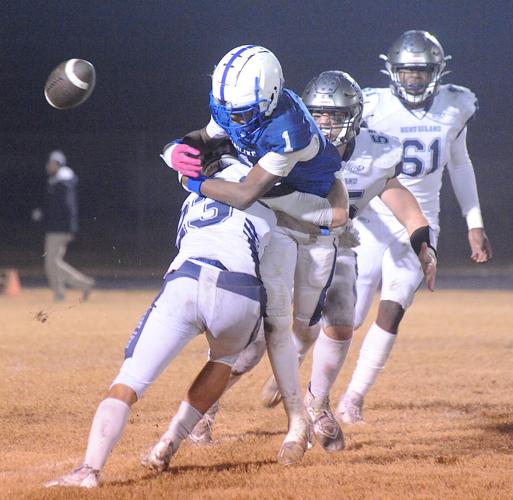 Bogardus, Buccaneers charge into state semifinals | Sports | stardem.com