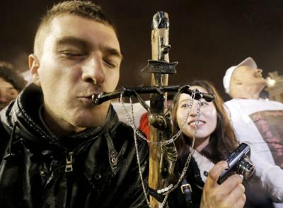 Catholic church has new pope; white smoke rises | News | stardem.com