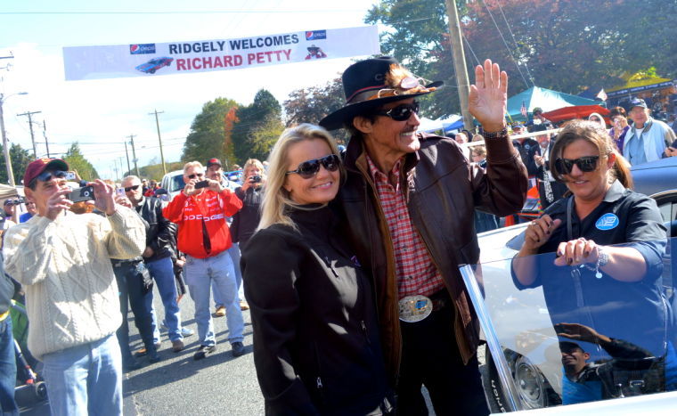 NASCAR legend Richard Petty visits with fans at Ridgely car show | High ...