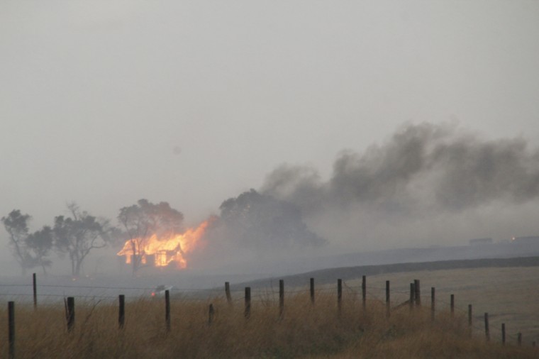 Lightning started fires: ravage dry grasslands