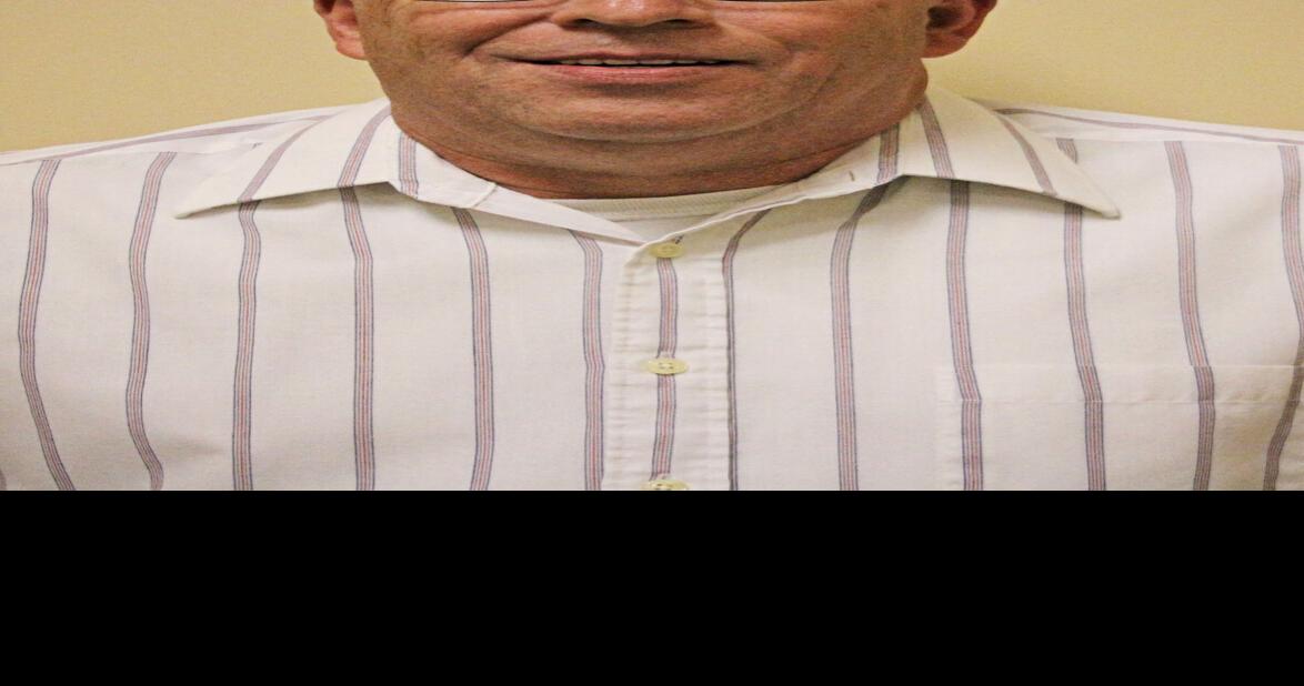 Voters cast Kent Ewing as Gering's mayor