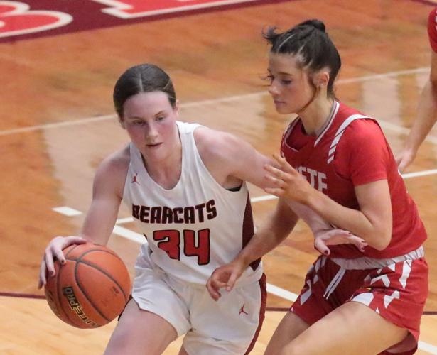 Scottsbluff boys win in 2OT; Bearcats girls edge Waverly