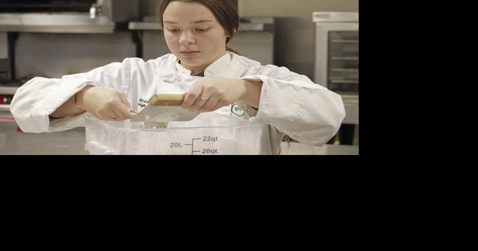 Scottsbluff culinary arts students prepare to cater dinner theater