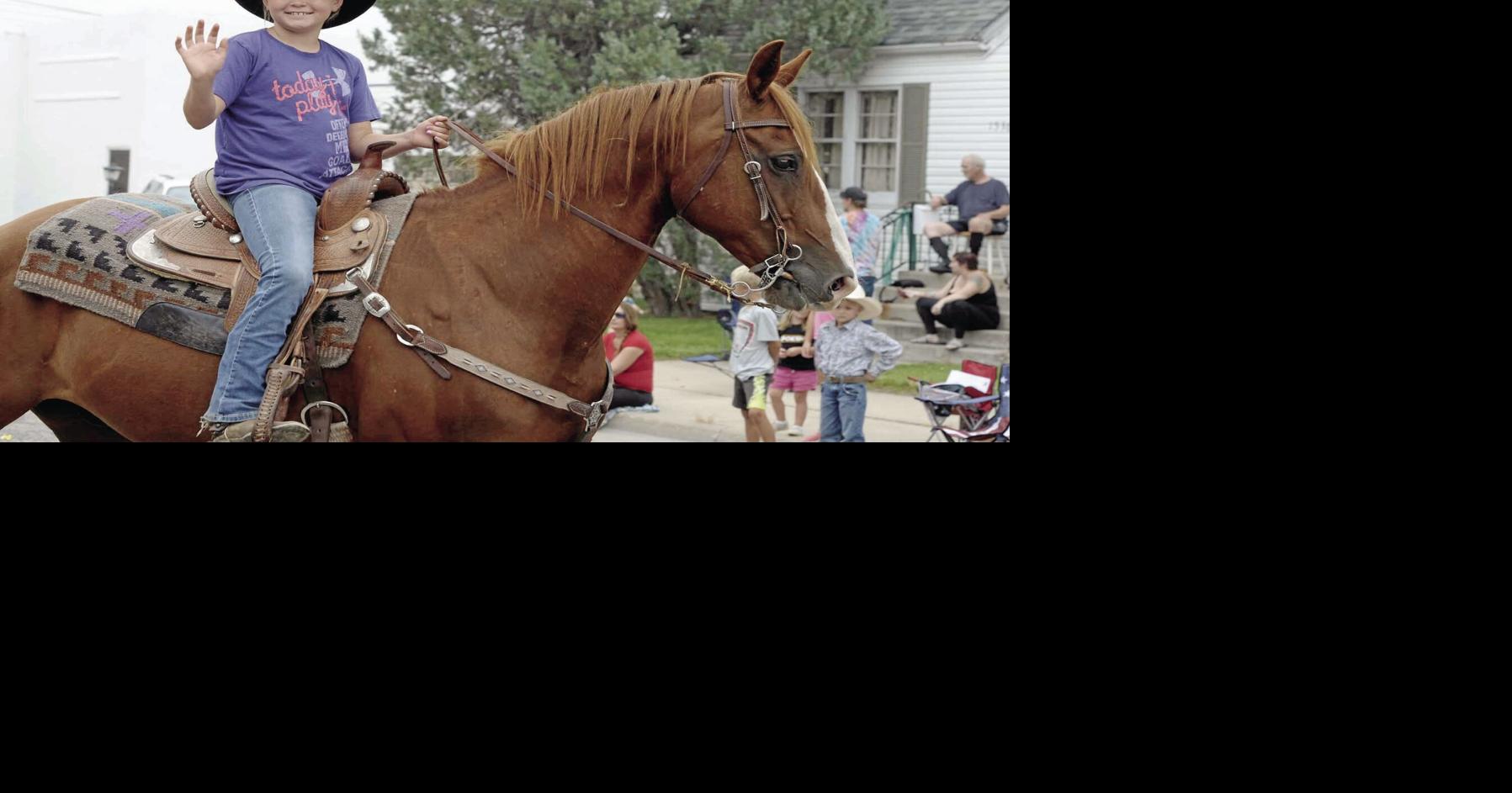 Parade kicks off week of activities at Scotts Bluff County Fair