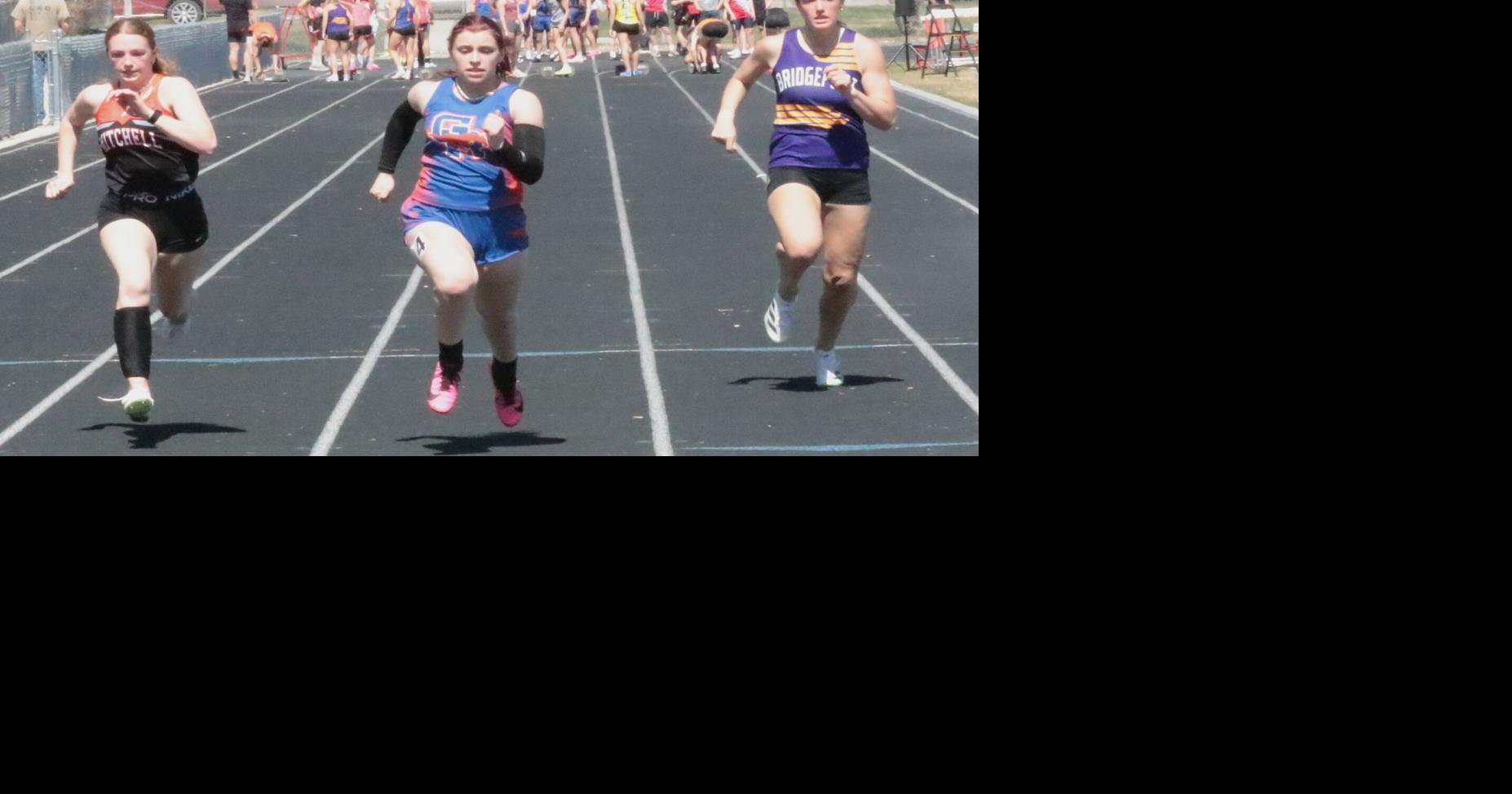 Sidney's Leeling sets state high jump mark for second time