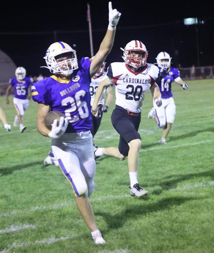 High school football: Chadron's Quinn Bailey dazzles as Cardinals edge ...