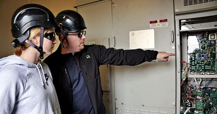 Nebraska renewable energy training programs struggle to recruit ...