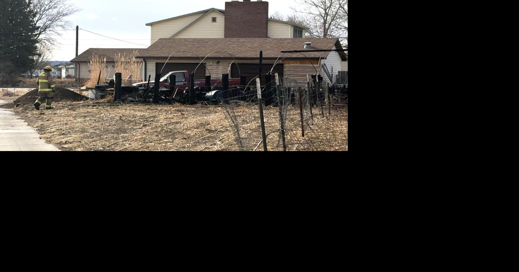 Firefighters extinguish fire at Gering greenhouses