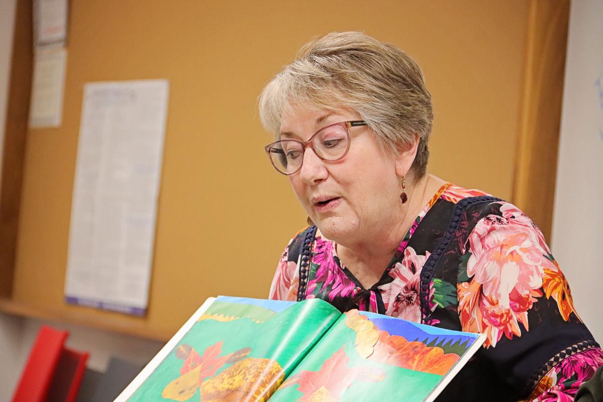Scottsbluff children's librarian Deb Carlson retires