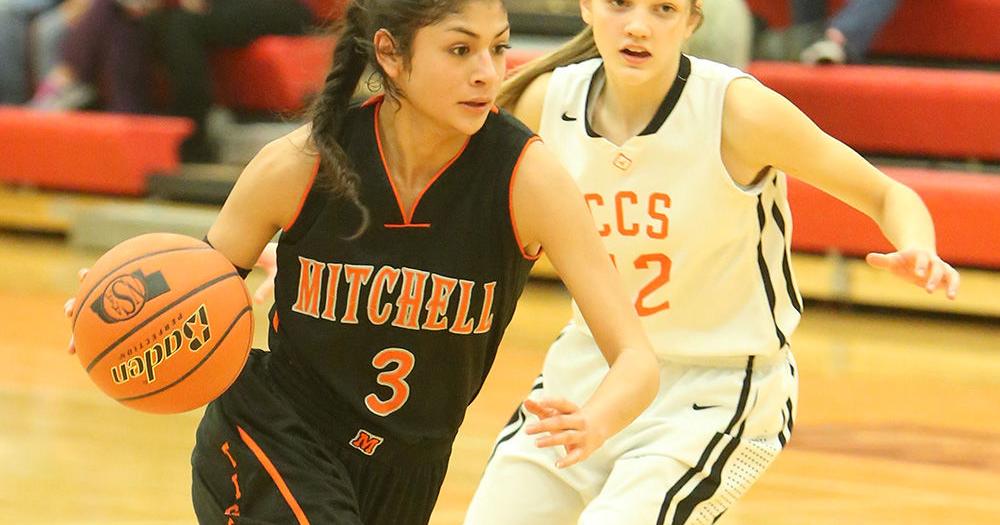 Mitchell’s Cardona signs to play basketball at Chadron State