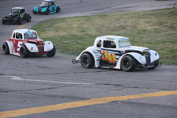 Several double winners to open season at Hiway 92 Raceway