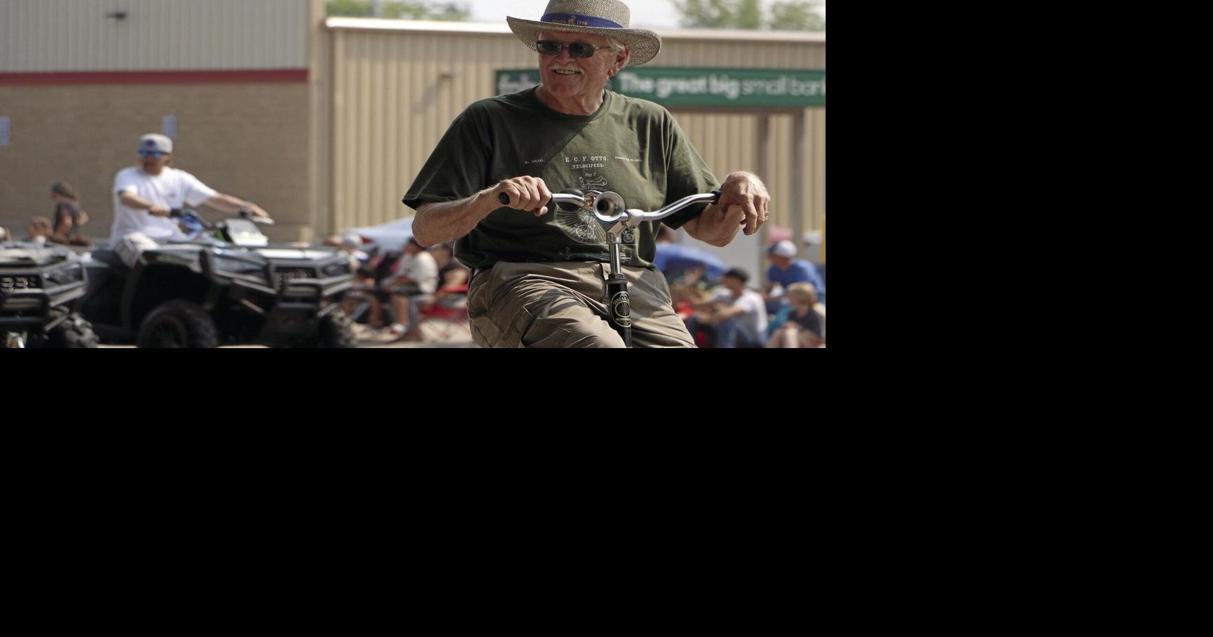 102nd Oregon Trail Days Parade draws a crowd in Gering