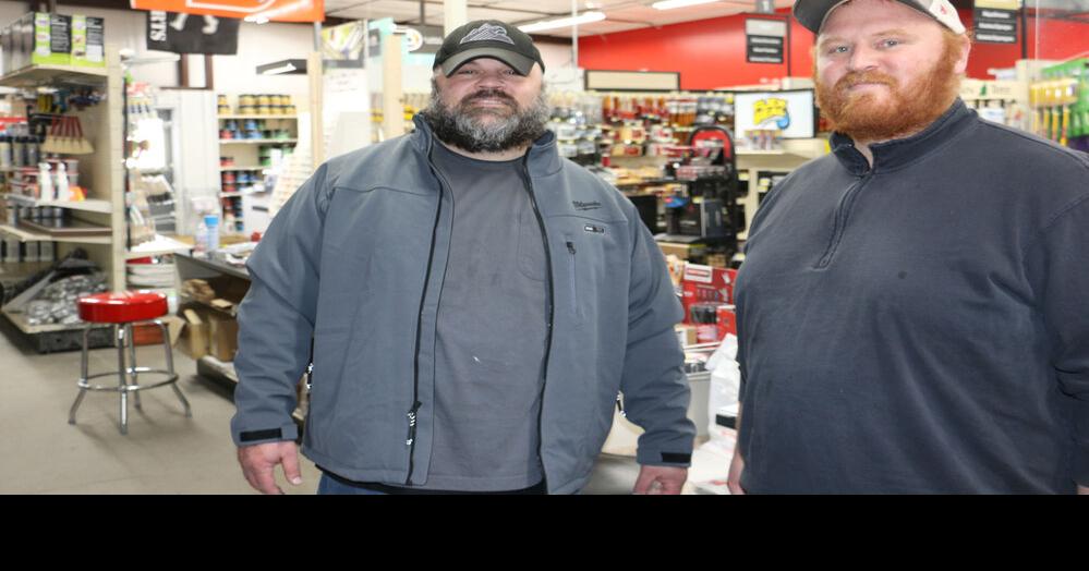 Oshkosh hardware store comes up Aces