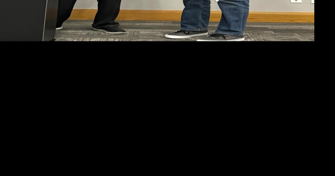 Varner receives Distinguished Scout Award