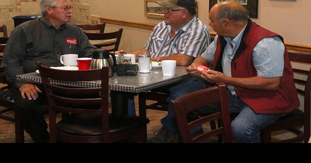 Steve Erdman, candidate for Nebraska Legislature, visits Hemingford