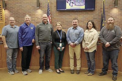 Gering school board reacts well to high school greenhouse proposal