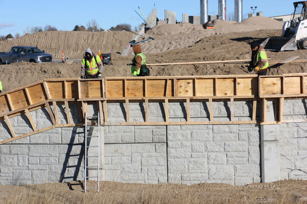 Scottsbluff city council signs off on Monument Valley Pathway expansion ...