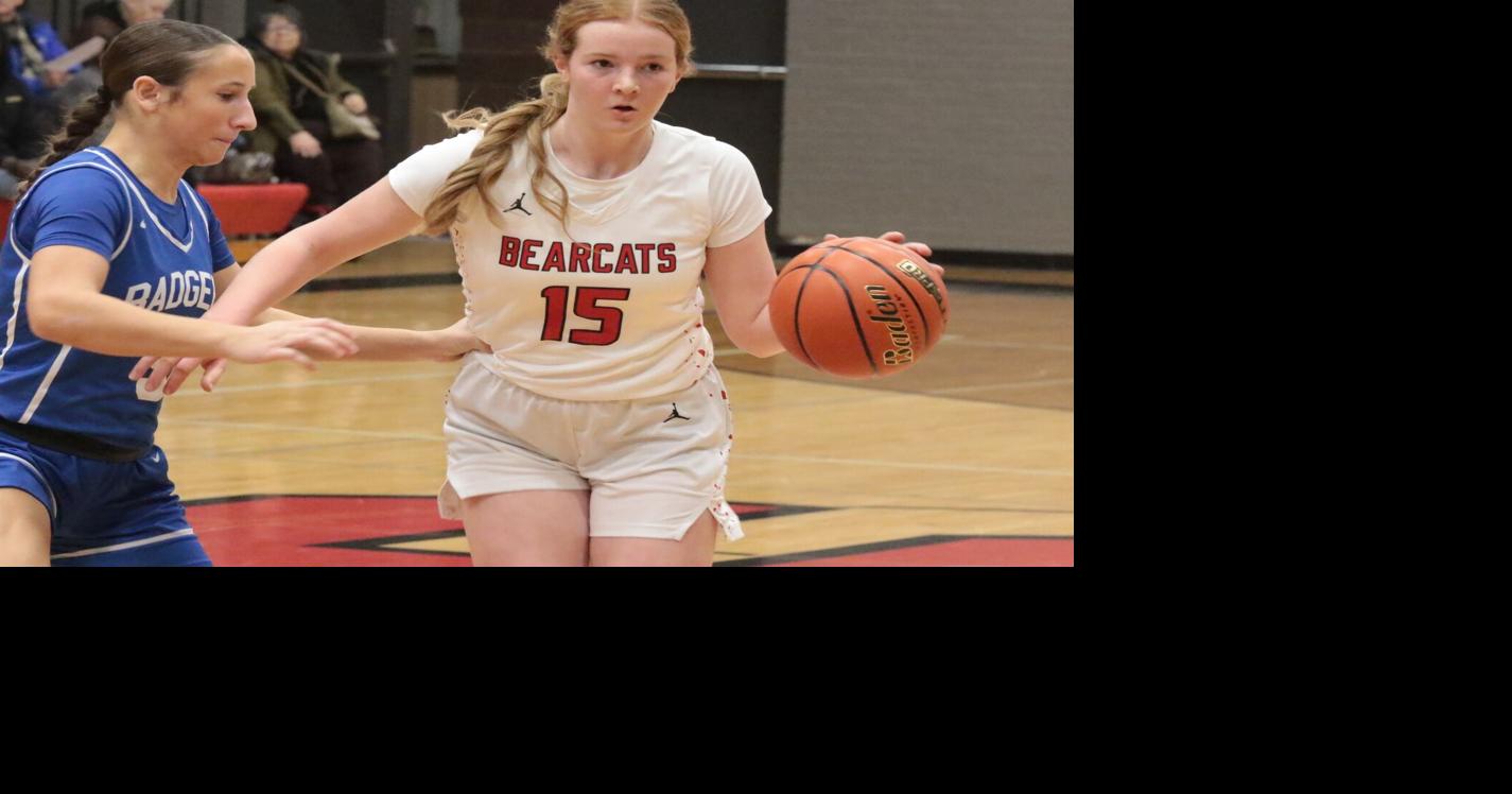 Scottsbluff boys basketball team beat Bennington and Crete
