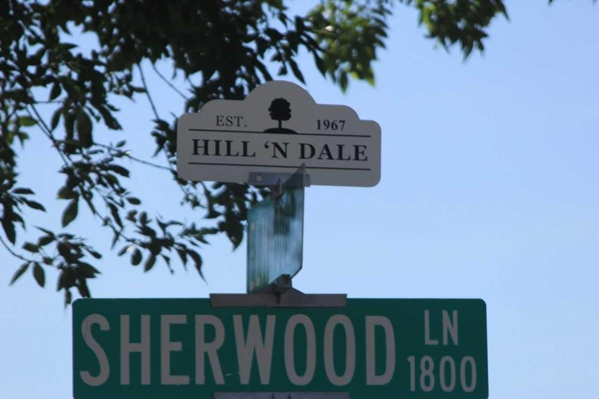 Sign toppers give community sense of identity | Carrollton Leader ...