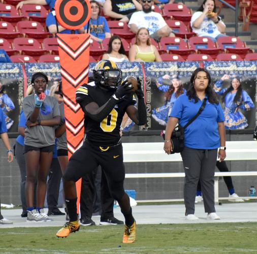 Frisco Memorial pulls out victory in fourth quarter to open season ...