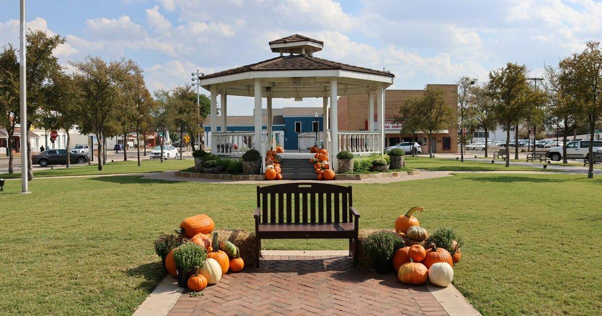 See how the Historic Downtown Carrollton Association works to preserve ...