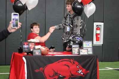 Despite being limited by knee injury, Hebron’s Dean makes most of ...