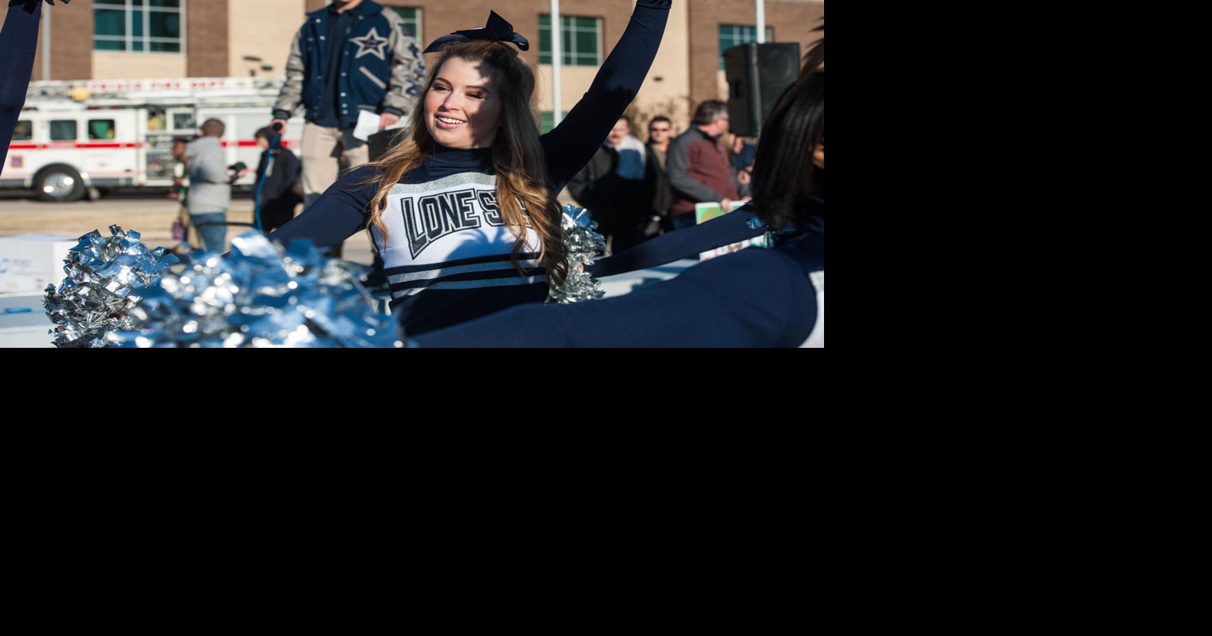 Photos, videos capture Frisco's support of Lone Star Rangers football ...