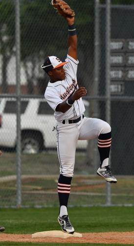 10-6A Baseball: Mustangs secure share of district title, top seed in ...