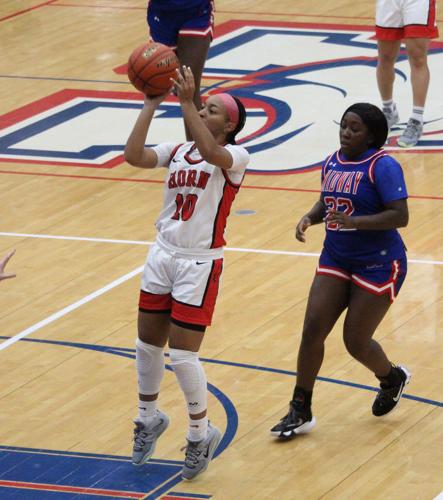 Final push: Girls basketball races to be settled in chaotic last few ...