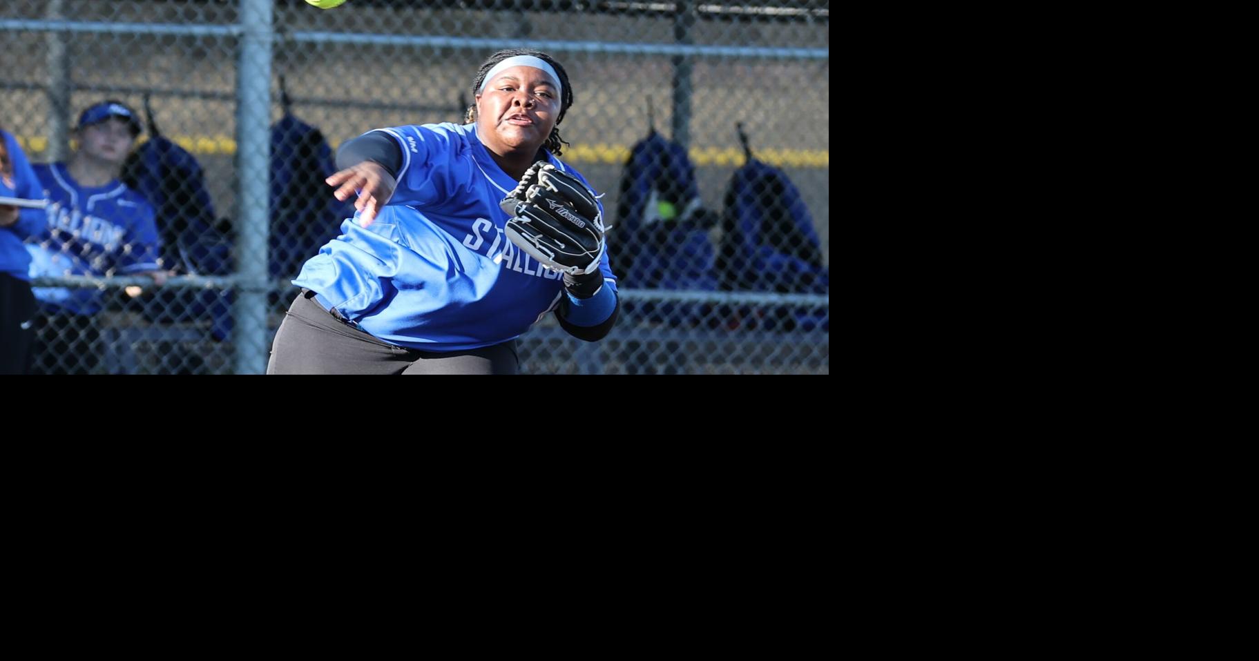 Softball: Poteet vs. North Mesquite | | starlocalmedia.com