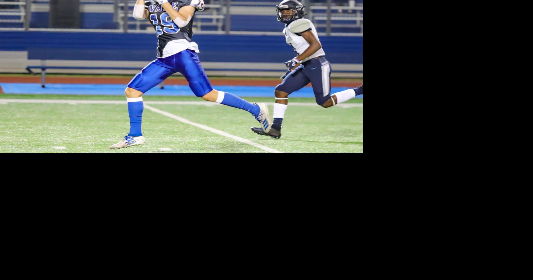 On a Roll: Sunnyvale rides winning streak into football playoffs ...