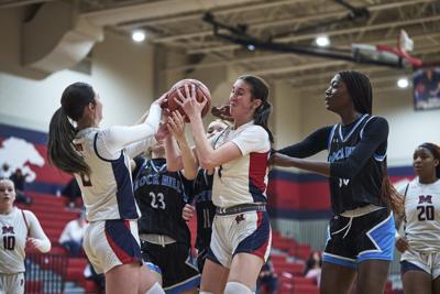 Girls Basketball Holiday Tournament Roundup: Key finales ahead for ...