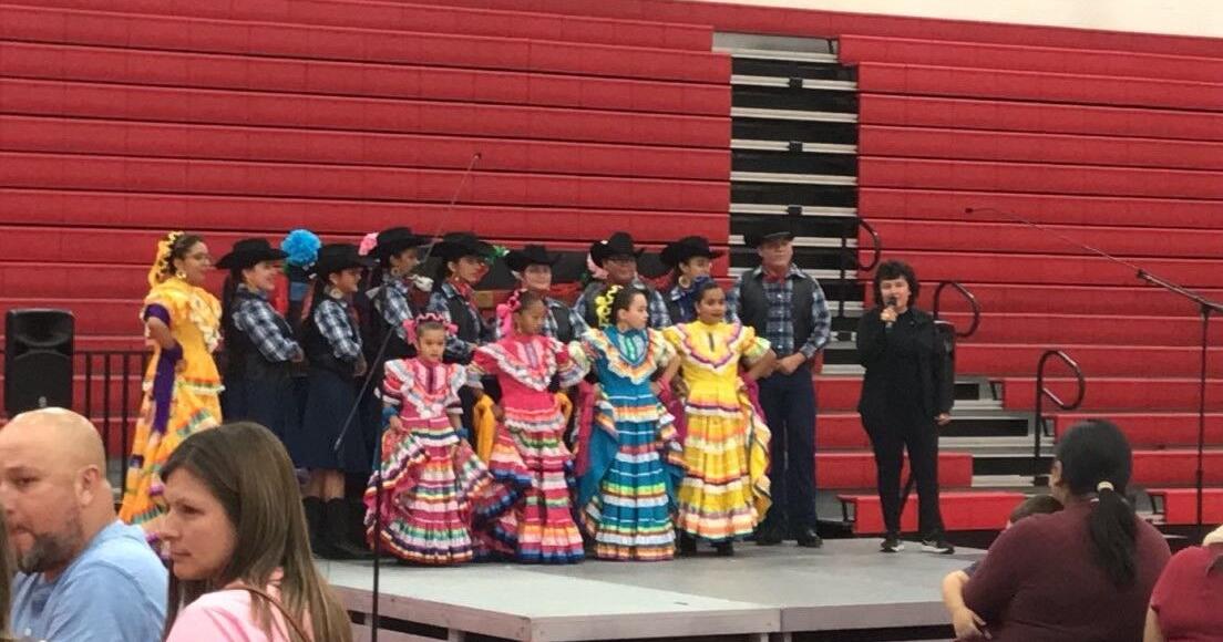 Mesquite-based ballet folklórico group shares tradition of dance with ...