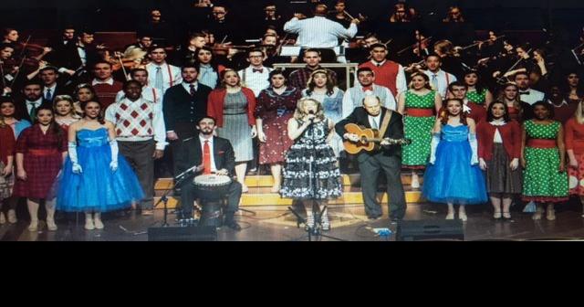 Frisco's Madison McIntyre, Benjamin Hughes perform in 'Christmas at ...