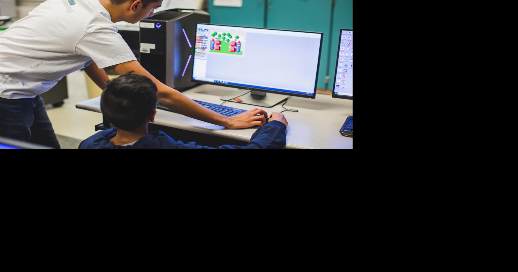 High school tech club shares STEM knowledge with the community | Flower ...