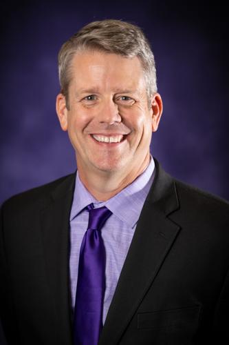 Retiring band director leads students in final concert | Mesquite News ...