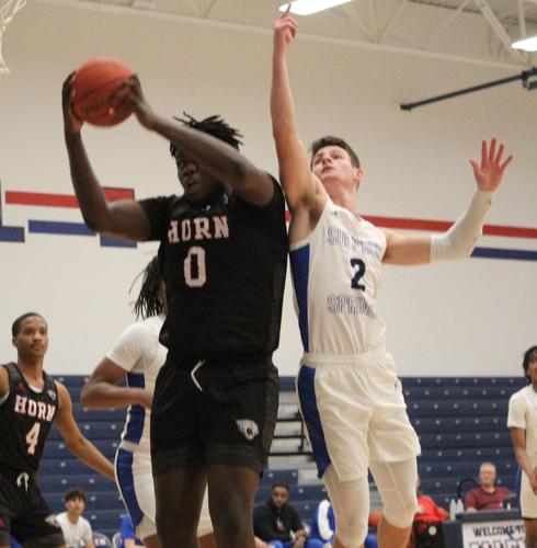 10-6A Boys Basketball: Yellowjackets edge Jaguars to finish as co ...