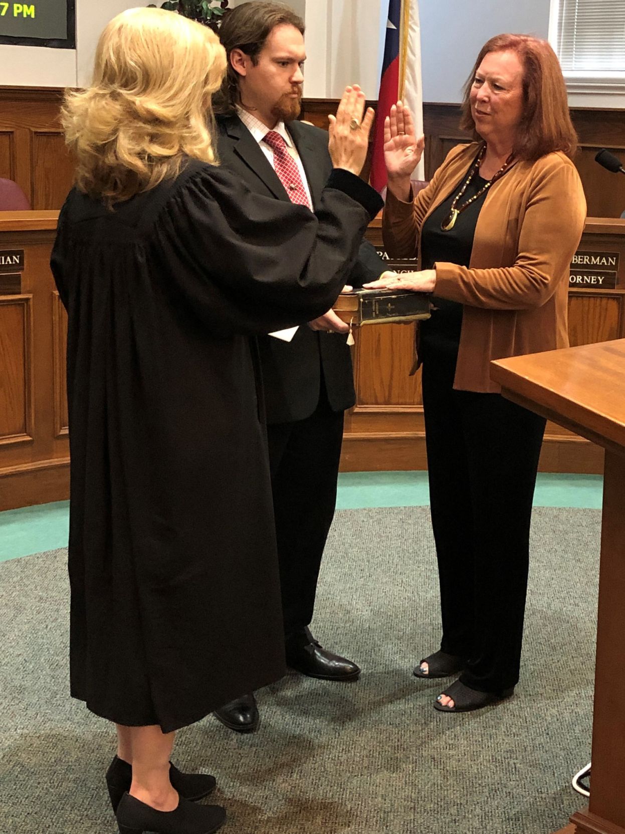 Newly elected Rowlett council members take oath of office | News ...
