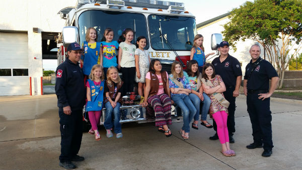 Girl Scout Troop 7667 learns safety tips during tour of Rowlett Fire ...