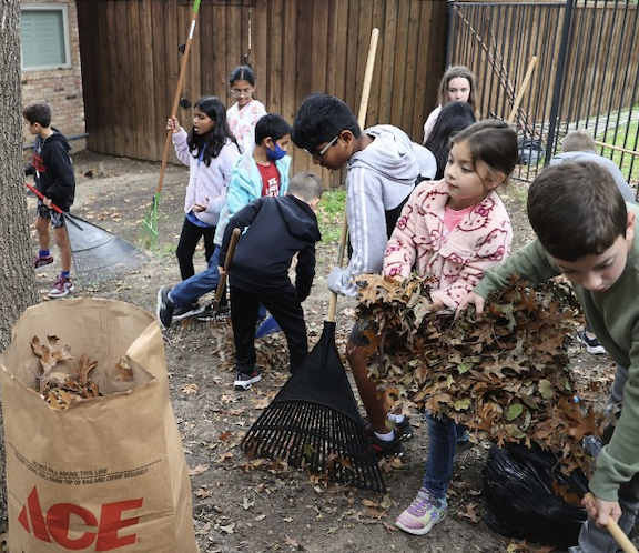 Mockingbird Elementary continues tradition of kindness with 11th Annual Rakesgiving | Coppell ...