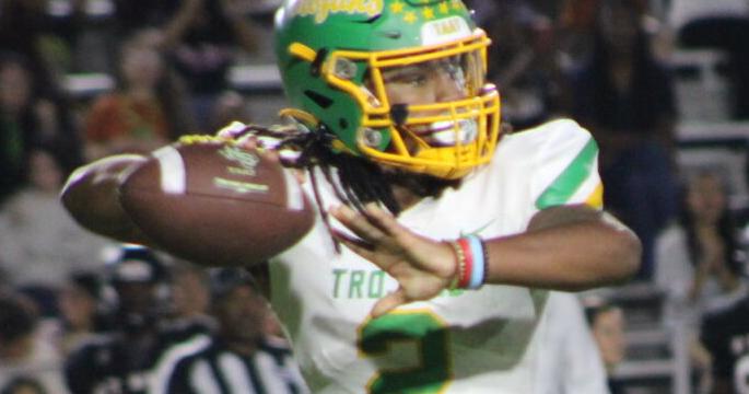 Take a bow: Carrollton-area football players rake in all-district ...