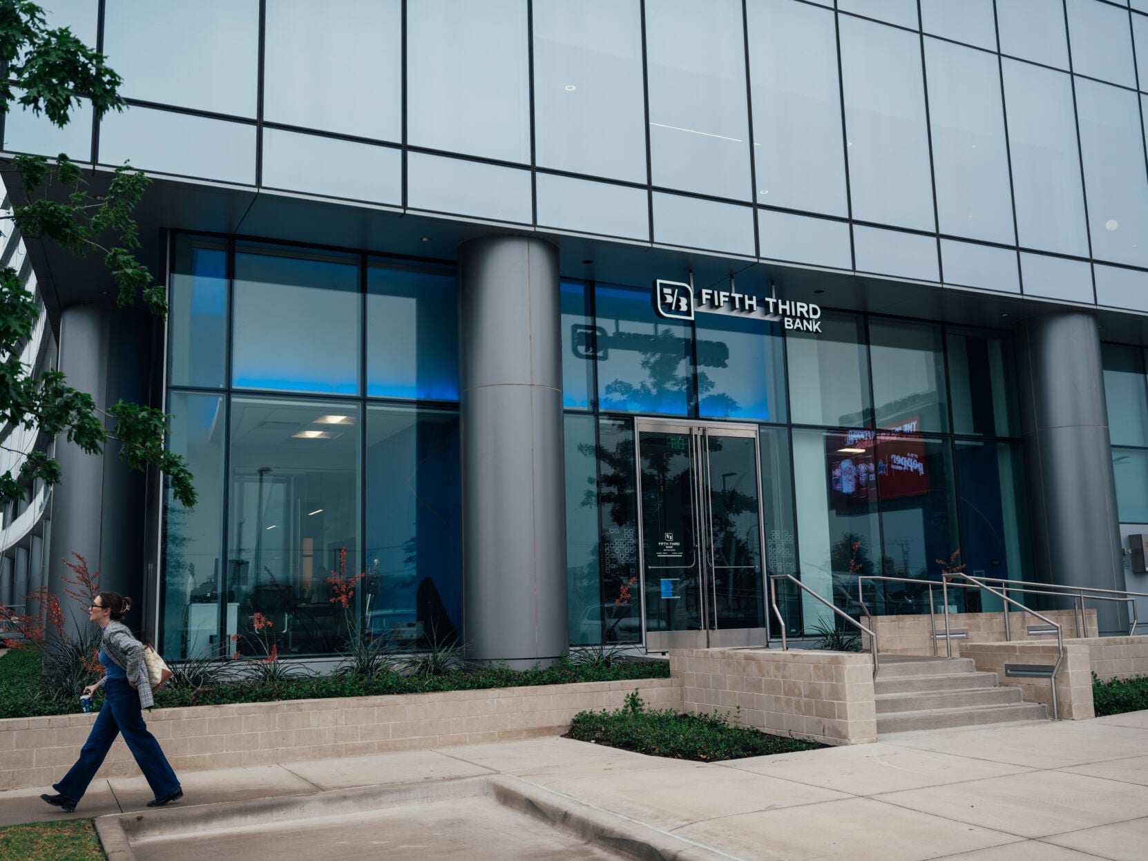 Fifth Third Bank enters Texas market with Frisco hub | Frisco ...