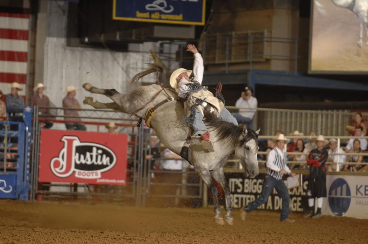 Mesquite Arena hosts winter classic rodeo | News | starlocalmedia.com