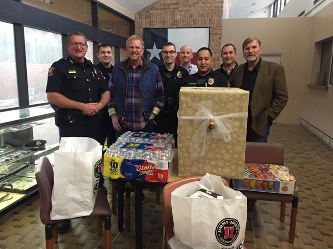 Carrollton church presents presents to police | Homepage ...