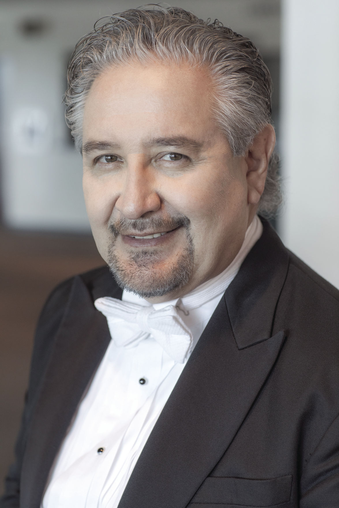 Plano Symphony Orchestra conductor earns Distinguished Mexicans Award ...
