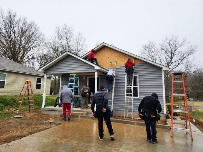 Building Construction Technology class assists with Habitat for ...