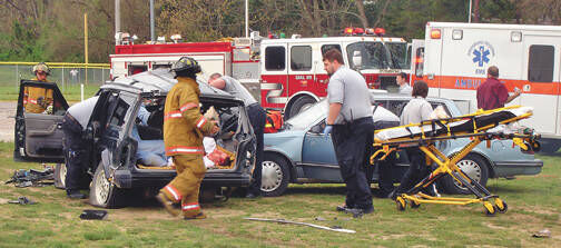 'Prom Promise' fake crash scene brings horror of drunk driving to DHS ...
