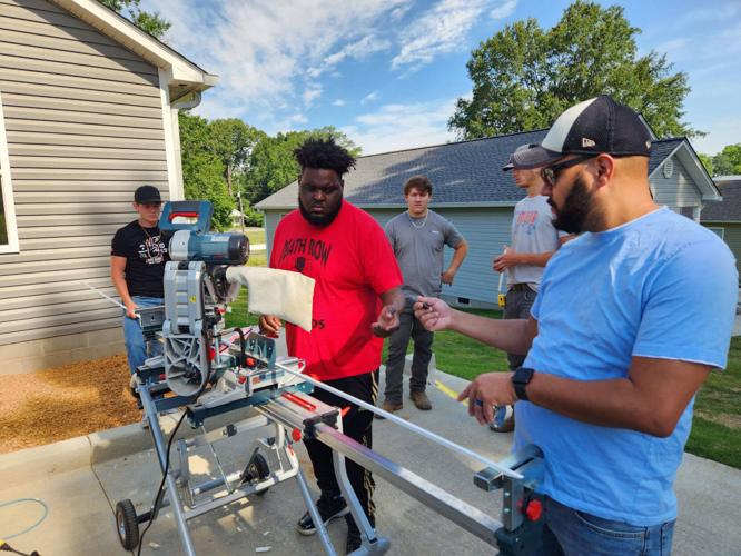 Building Construction Technology class assists with Habitat for ...