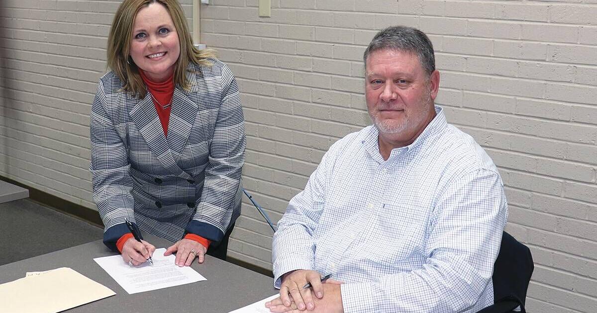 Mathis signs contract to become Director of Schools | News ...