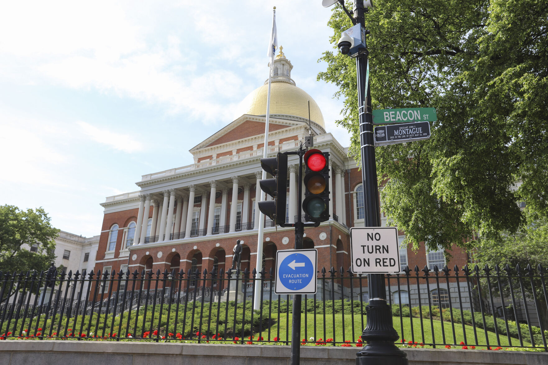 Guv signs nearly $1.2 billion road funding bill | Executive Branch ...